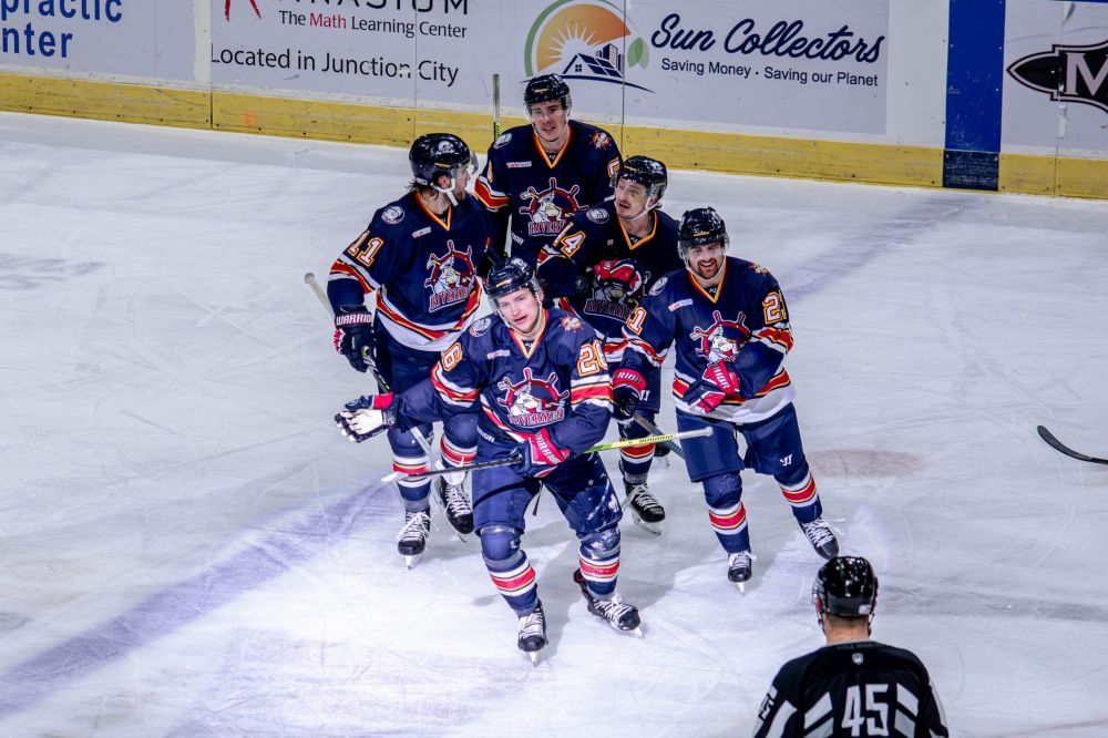 Gelatt, Ford Shine as Rivermen Blank Ice Bears 5-0